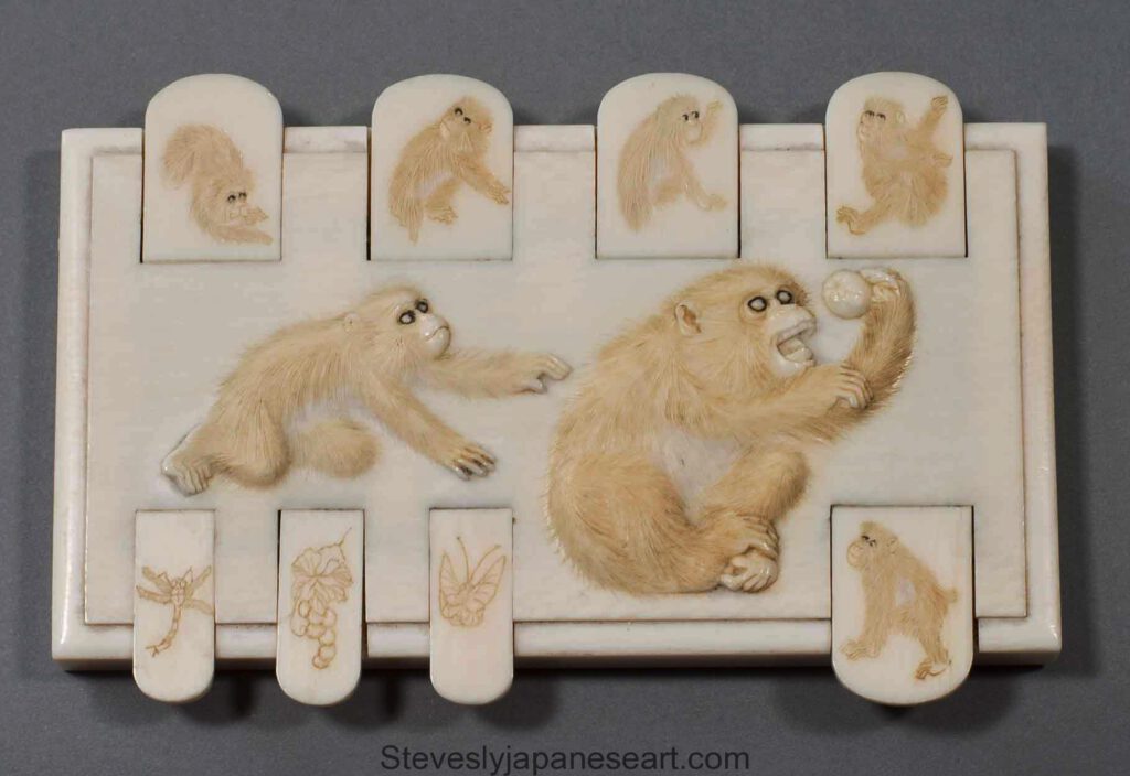 FINE QUALITY PAIR OF JAPANESE IVORY BEZIQUE/GAMES MARKERS DEPICTING ...