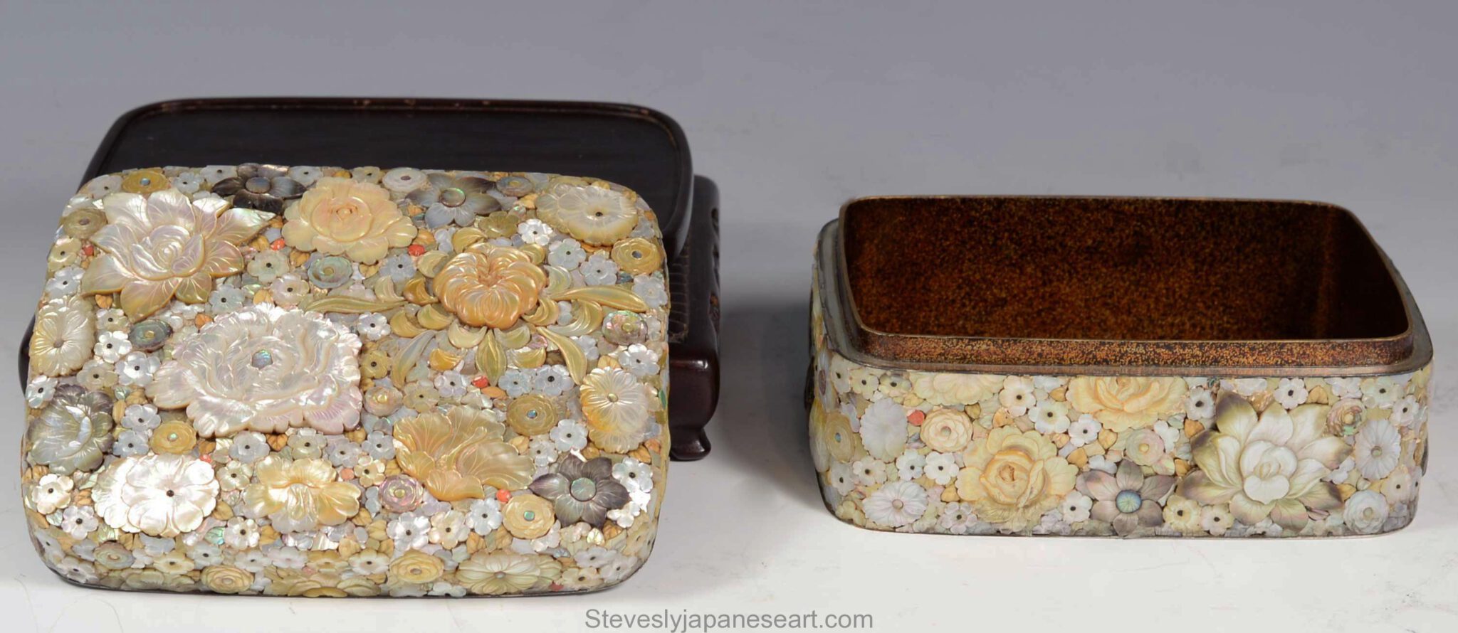 HIGH QUALITY DECORATIVE JAPANESE SHIBAYAMA BOX ON STAND - MASAMITSU ...