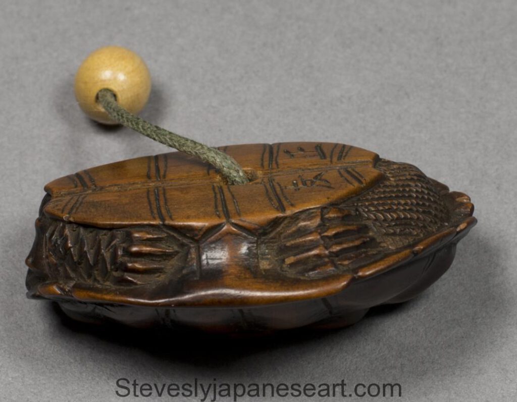 DELIGHTFUL JAPANESE EDO PERIOD WOOD NETSUKE TURTLE SHELL BY MASATOMO ...