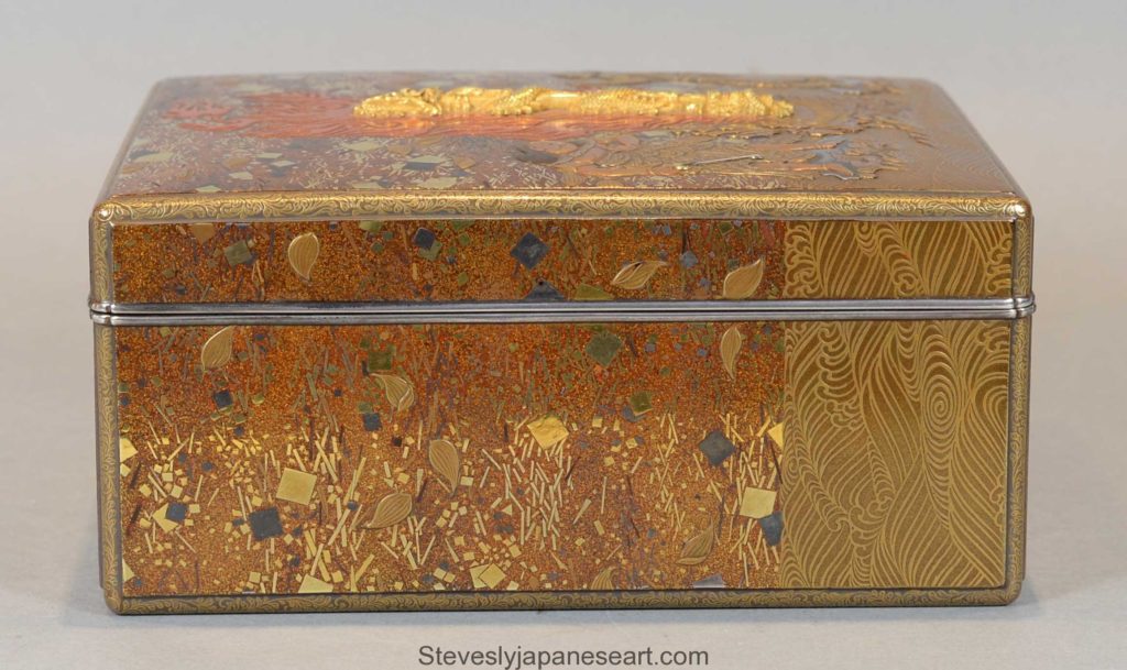 A FANTASTIC EDO PERIOD JAPANESE LACQUER BOX WITH SOLID GOLD KURIKARA ...