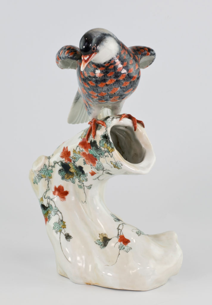 Japanese Ceramic Pigeon Okimono - Makuzu Kozan II | Steve Sly Japanese Art